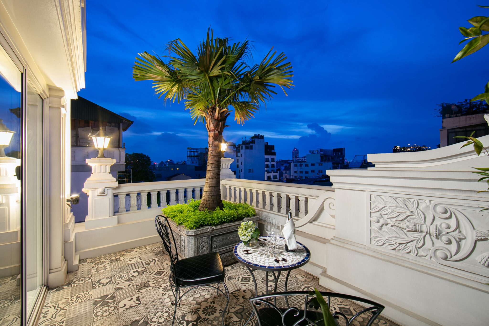 Terrace Suite City View - Lasinfoniavietnam